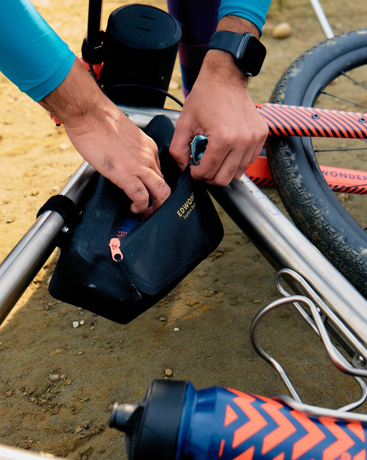 RainproofCompact Saddle Bag - Black